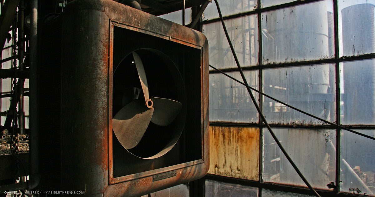 Space Heater | Carbide Graphite Group | Invisible Threads